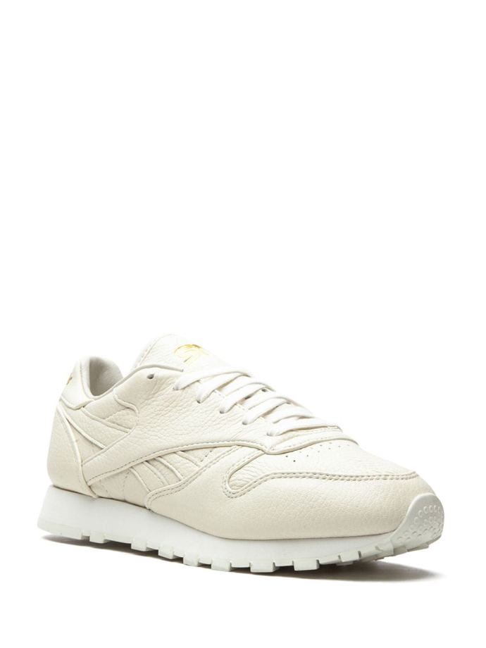 Sns sneakers store