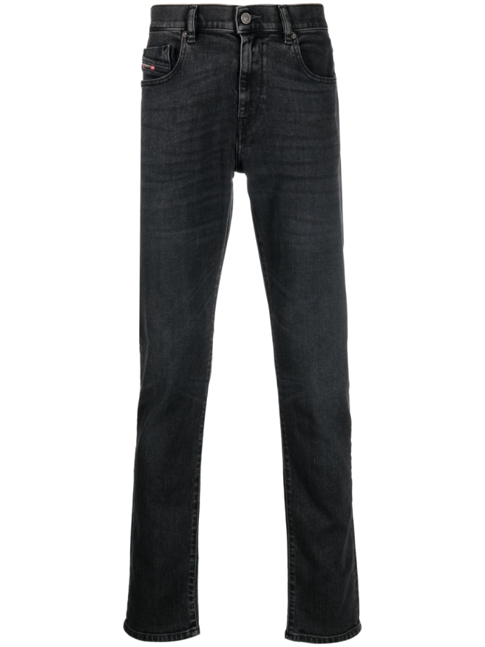 D jeans store